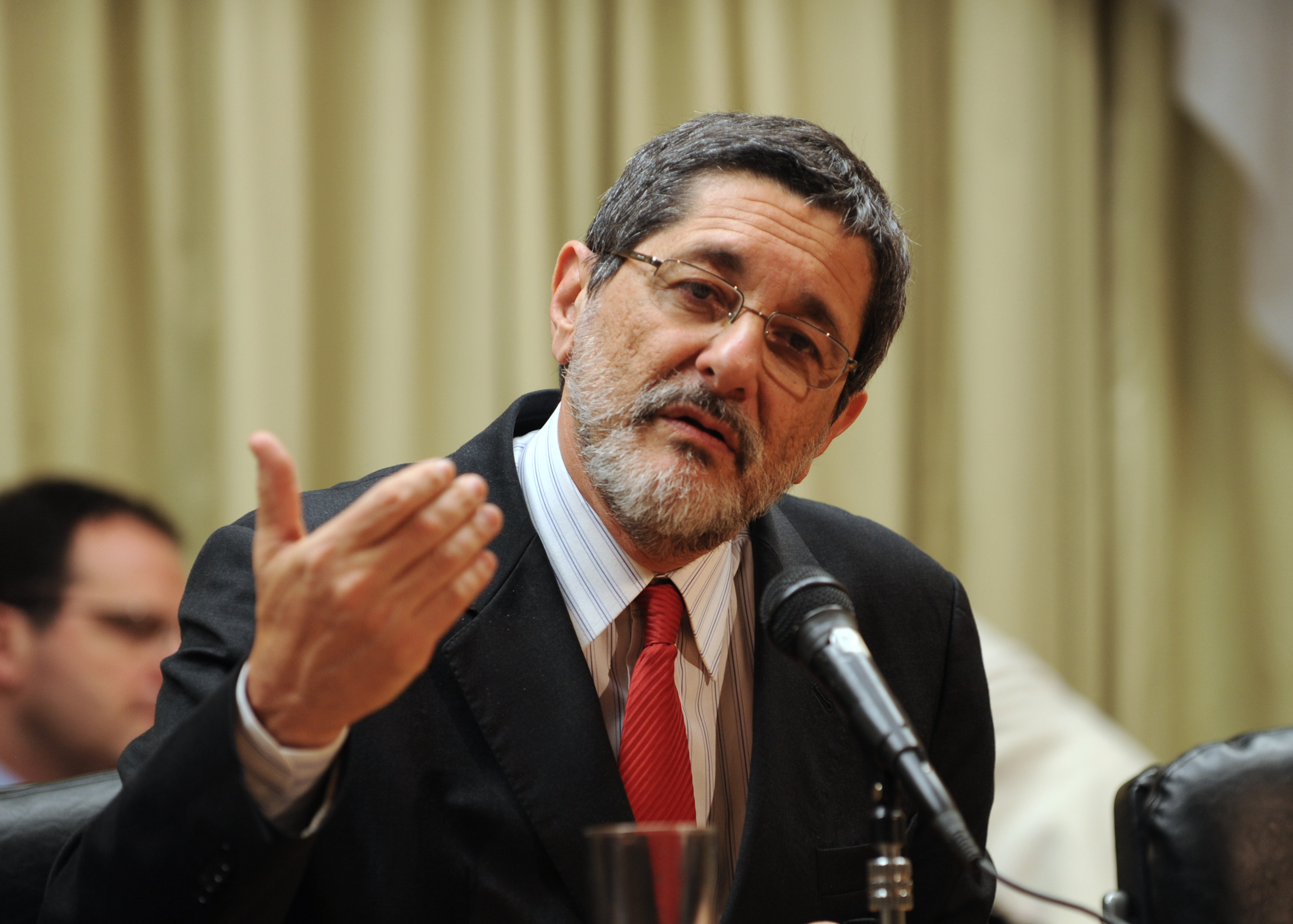 Parecer do TCU sobre Pasadena é 'politicamente motivado', diz Gabrielli ...